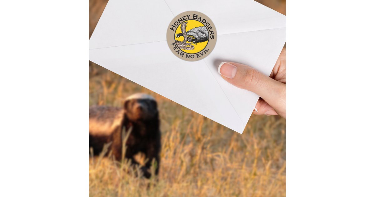 Honey Badgers Fear no Evil Yellow Scary Animal Art Classic Round ...