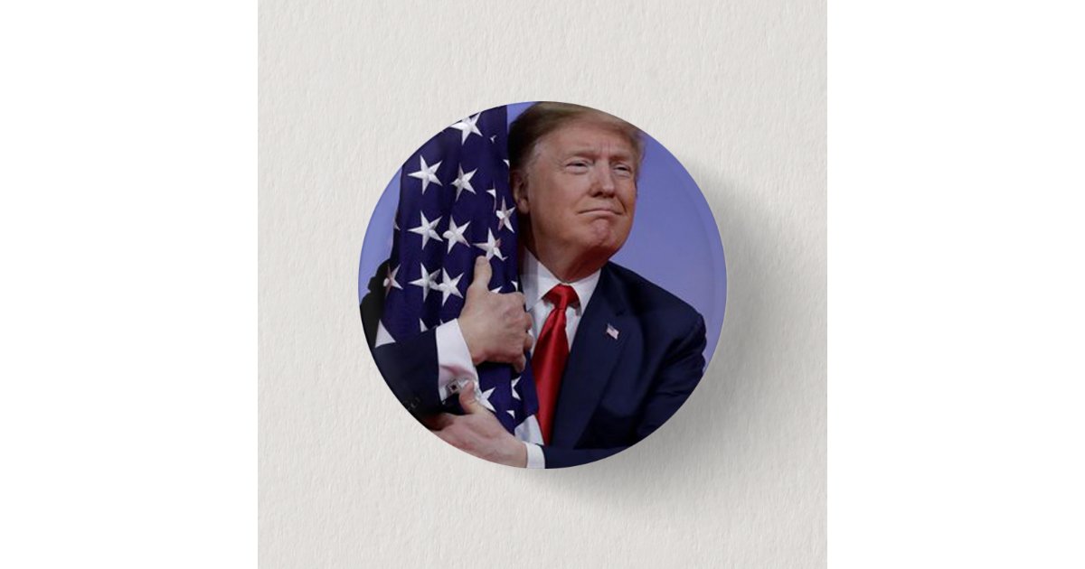 President Trump Hugging the American Flag 3 Cm Round Badge | Zazzle