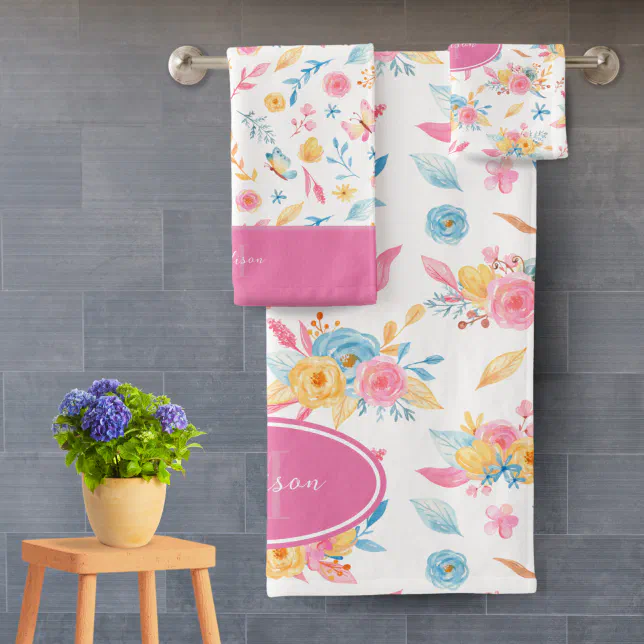 Pretty Pink Floral Pattern Monogrammed Bathroom Bath Towel Set | Zazzle